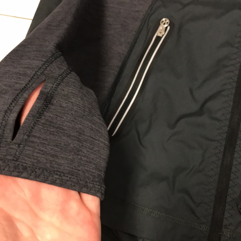 Lululemon Limited Edition Light Jacket, Beautiful Des… - Gem